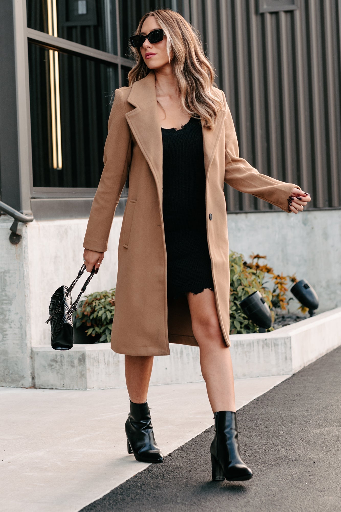 How to Build a Capsule Wardrobe for Every Season in Canada – LEVRE